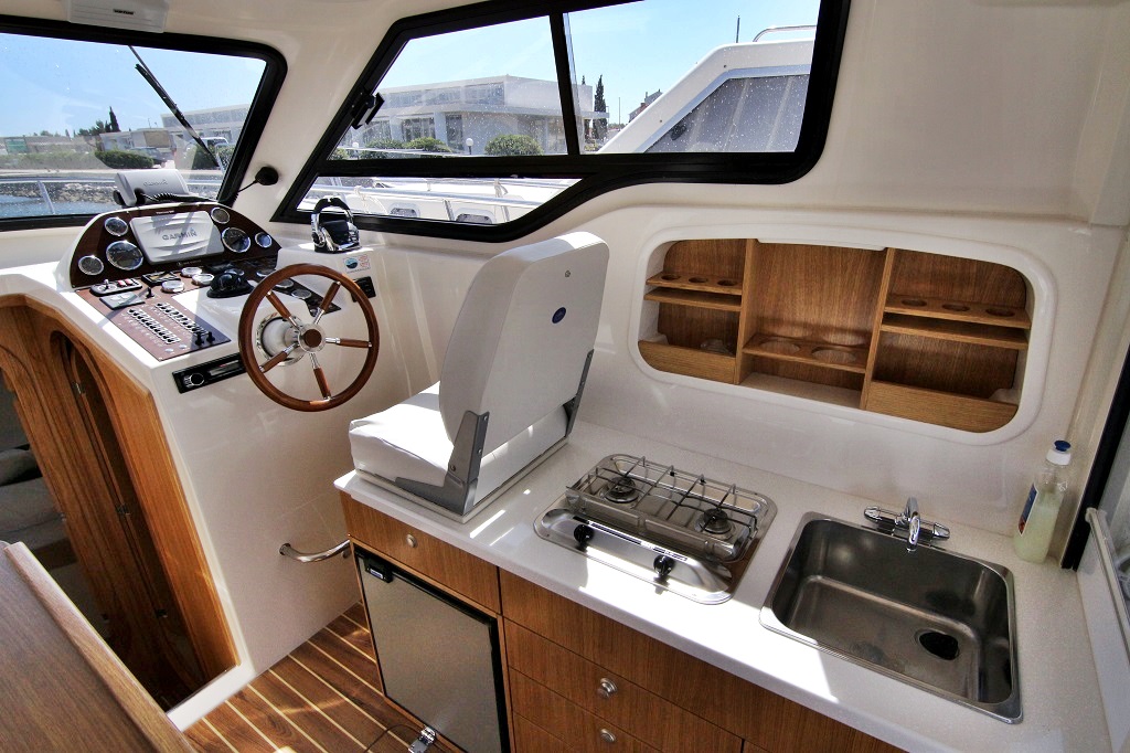 Vektor 950 - eine Yacht von Charterboote.de - Charterboote.de