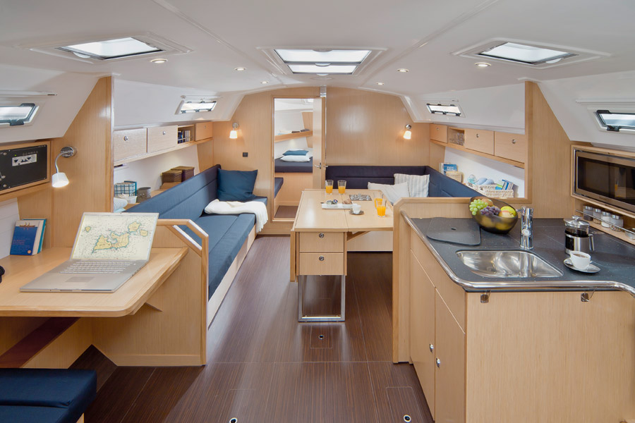 Bavaria Cruiser 36 - eine Yacht von Charterboote.de - Charterboote.de