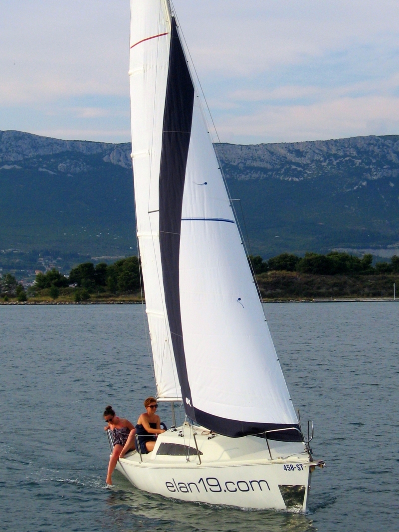 Elan 19 - eine Yacht von Charterboote.de - Charterboote.de